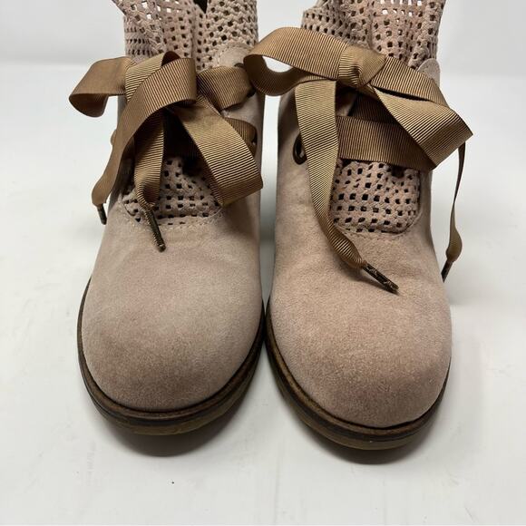 Casta | Shoes | Sundance Casta Suede Rosa Boots Lace Up Block Heel ...